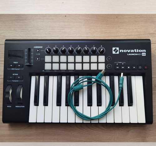 Midi клавиатура novation launchkey 25