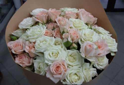 Букеты из кустовых роз,букеты,доставка цветов