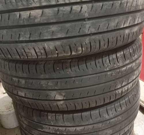 Kumho Cargomate 884 205/65 R16