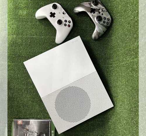 Xbox One s 2 геймпада 1tb