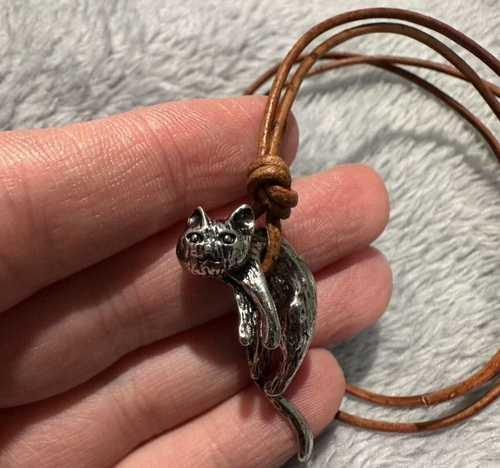 Подвеска котик на шнурке