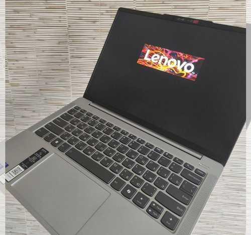Ноутбук Lenovo IdeaPad intel 125h arc 16/512