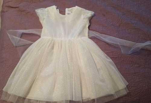Платье цвета ванили с блестками.одето 1 раз.110
