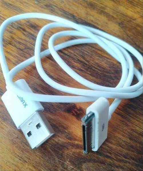 Зарядный шнур на iPhone