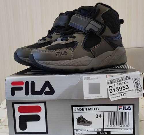 Кроссовки утеплённые для мальчика Fila 34 размер