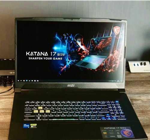 17.3" MSI Katana 17 RTX 3050 / i5-12450H / 144 Hz