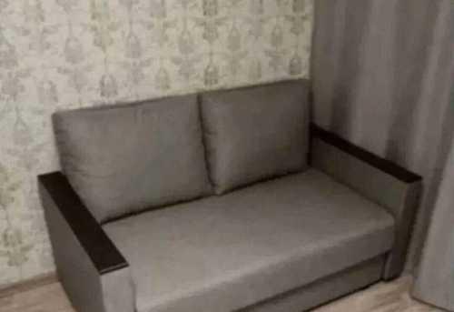 Компактный диван-кровать