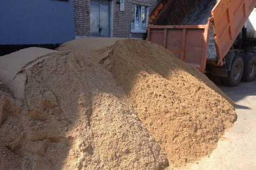 Песок земля грунт доставка от 5 м3