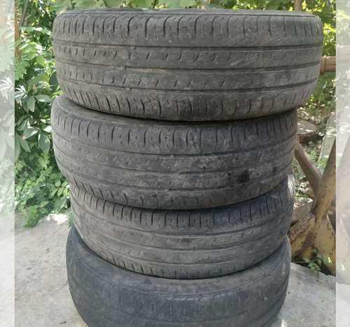 Kumho 792 205/65 R16