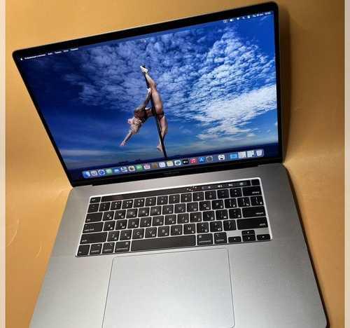 Apple macbook pro 16 i9 2.4/64/1Tb/209 циклов