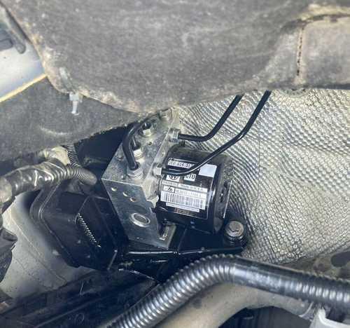 Блок ABS на volkswagen golf 6