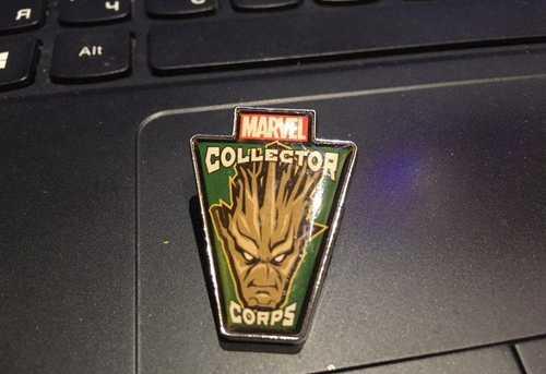 Значок Marvel collector corps