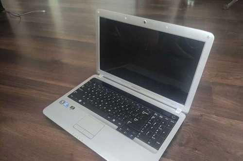 Ноутбук Samsung 15,6 i5-460 gt310m