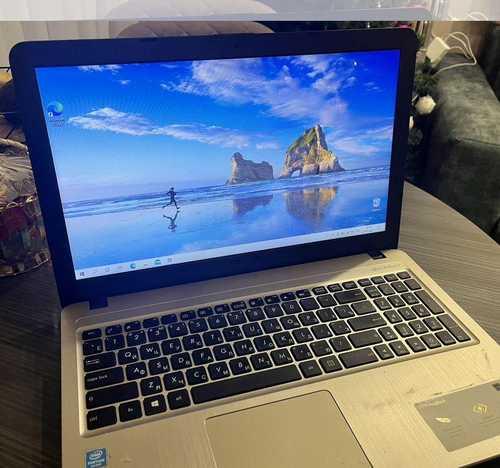 Asus vivobook 15