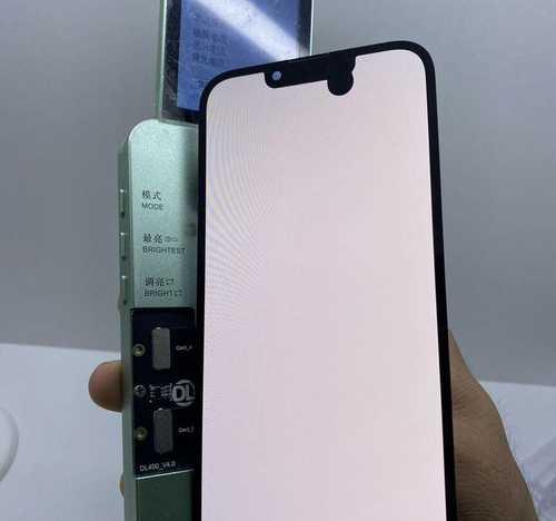 Дисплей на iPhone 13 оригинальный