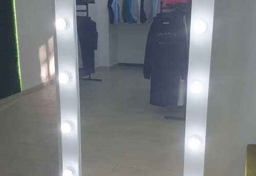 Зеркала с подсветкой на подставке с колесами