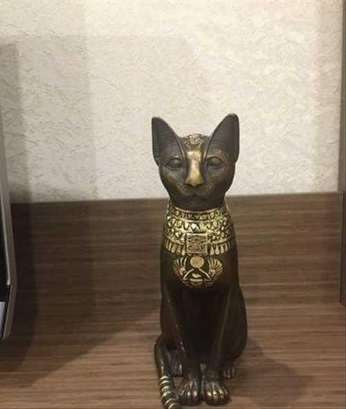 Кошка из мрамора