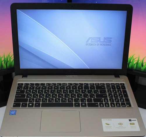 15.6" asus N4000 4 RAM 120 SSD Intel HD