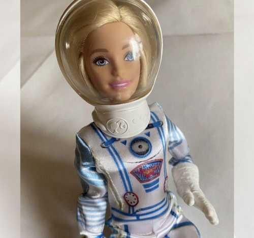 Новая Barbie космонавт