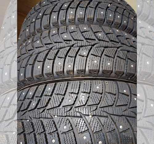 Laufenn I Fit Ice LW 71 205/70 R15