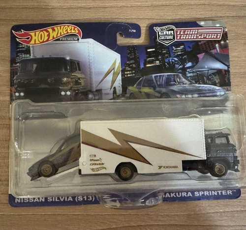 Hot wheels premium team transport