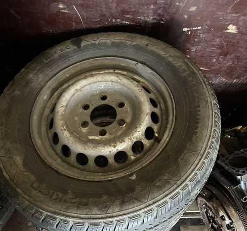 Колесо Mercedes Sprinter 235 / 65 / R 16 C