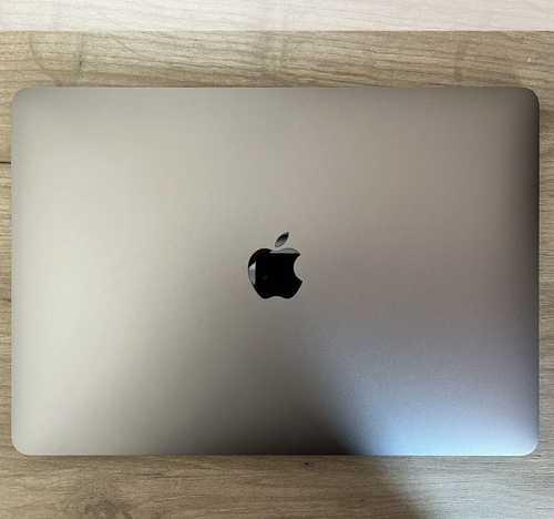 MacBook Air 13 m1 8 256 gray