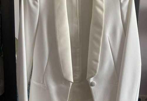 Брючный белый костюм Zara
