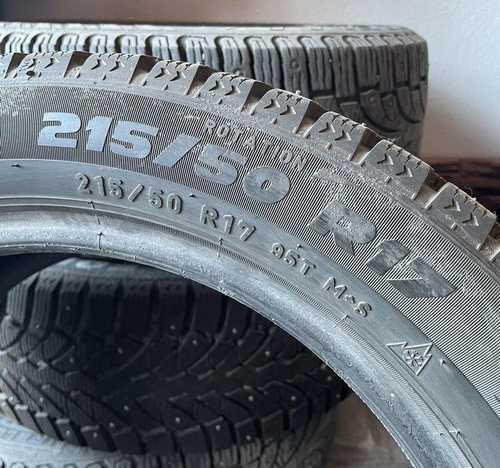 Pirelli Formula Ice 215/50 R17