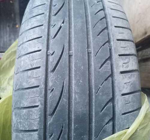 Hankook Ventus ME01 K114 215/60 R16