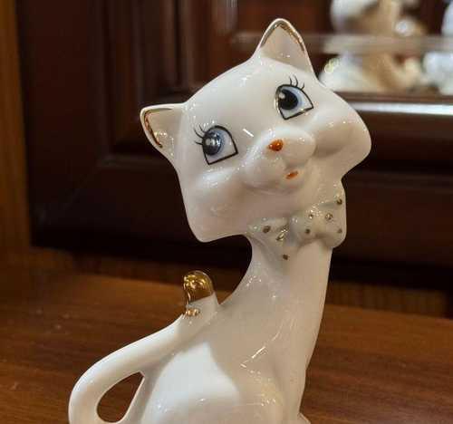 Статуэтка кошка фарфор