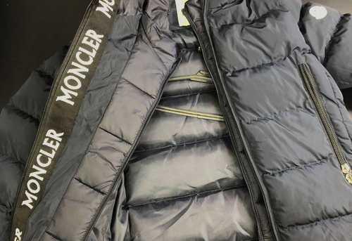 Пуховик moncler