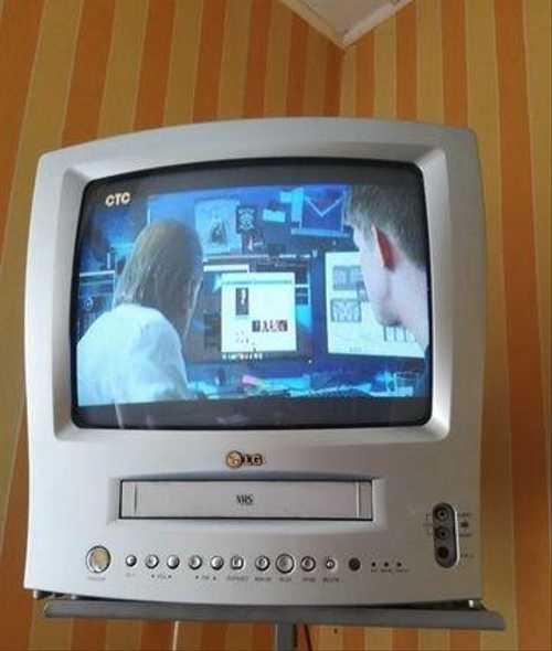 Телевизор-видеодвойка LG с подставкой
