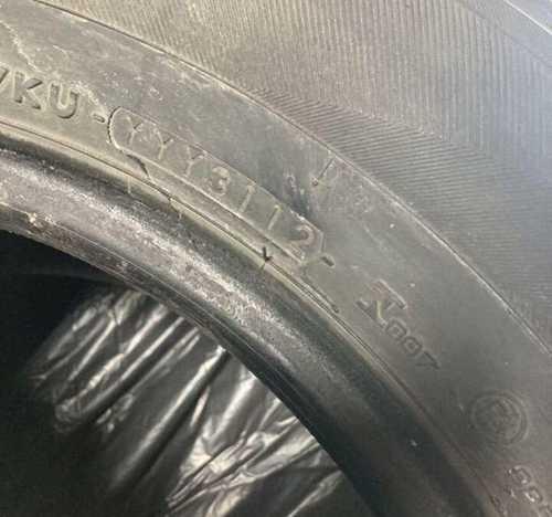 Yokohama Ice Guard F700S 235/60 R16