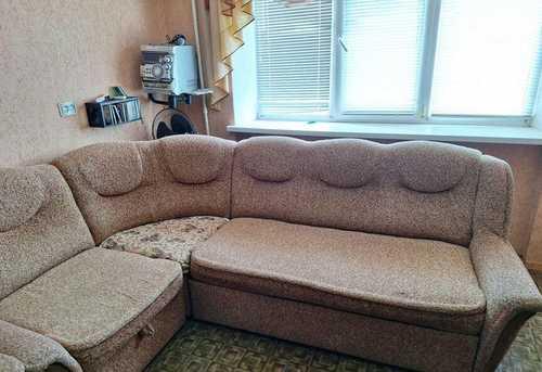 Угловой диван бу и кресло
