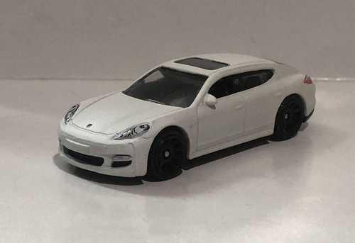 Porsche Panamera 2010 Matchbox