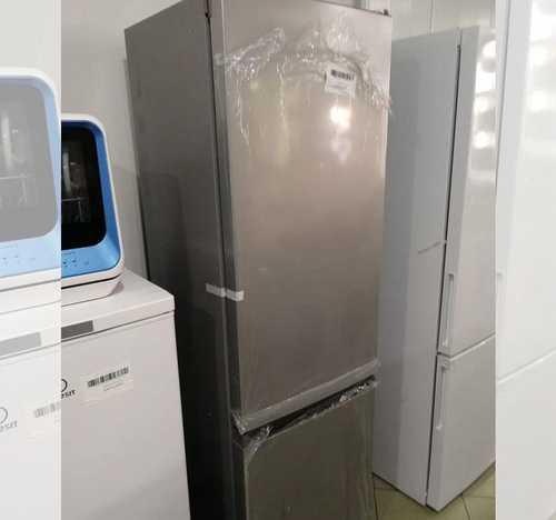 Холодильник Hotpoint-Ariston 298 л NoFrost