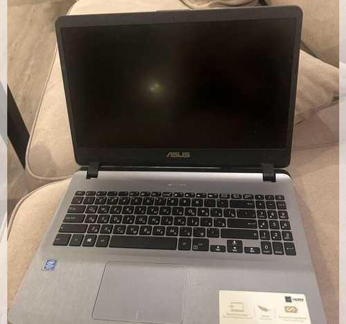 Ноутбук asus x507m