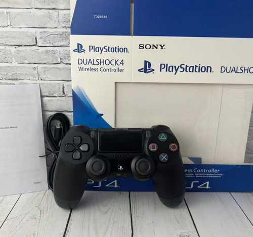 Геймпад sony dualshock 4 черный/белый