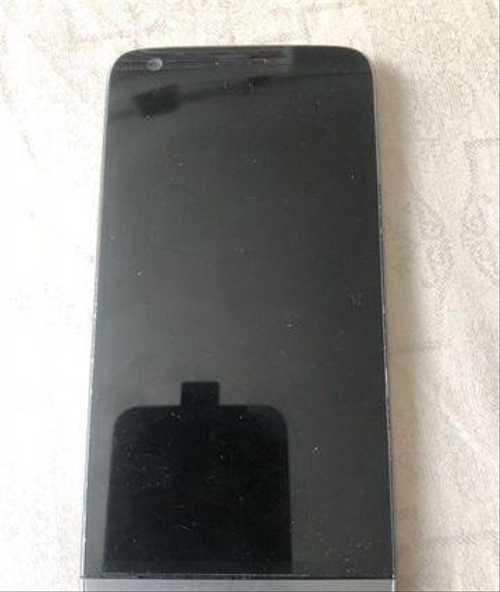 Телефон LG g5 se