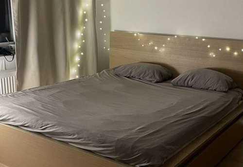 Кровать IKEA malm двуспалальная 180 на 200