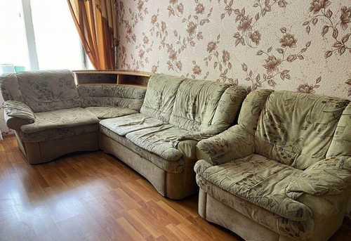 Угловой диван бу и кресло