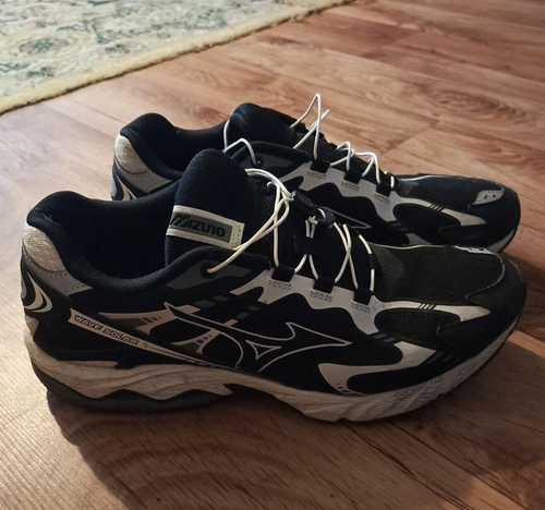 Кроссовки Mizuno Wave Solar V2 'Black