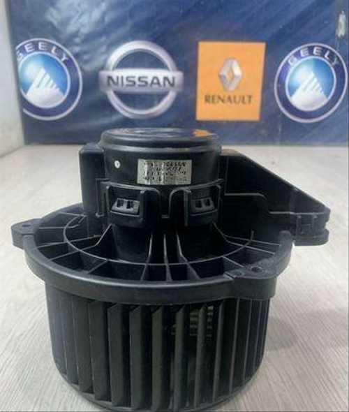 Вентилятор мотор печки отопителя Hyundai solaris 2
