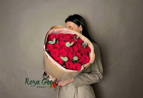 25 красных роз с эвкалиптом с быстрой доставкой