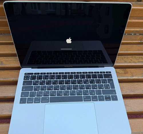 Apple macbook pro Retina 13 2017 год