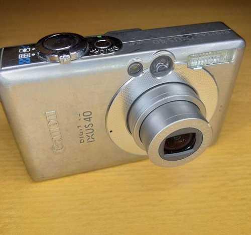 Компактный фотоаппарат Canon ixus 40 в ремонт