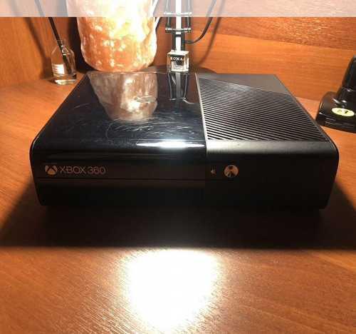 Xbox 360 е, не прошитый