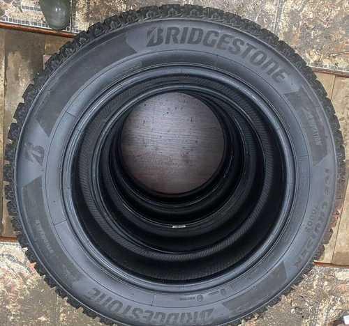 Bridgestone Ice Cruiser 7000S 225/60 R17 99T