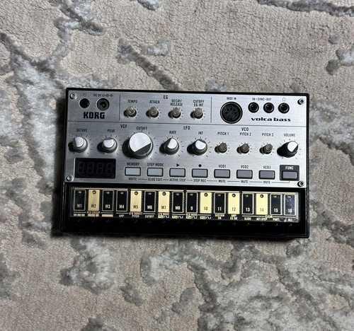 Korg Volca bass